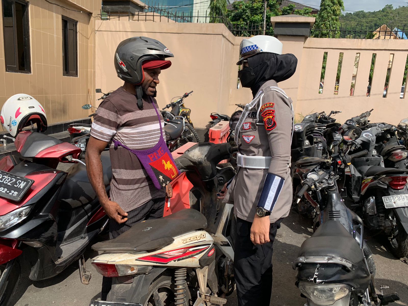 Operasi Patuh Cartenz 2024, Tingkatkan Kesadaran Lalu Lintas di Papua - Tribatanews POLDA Papua