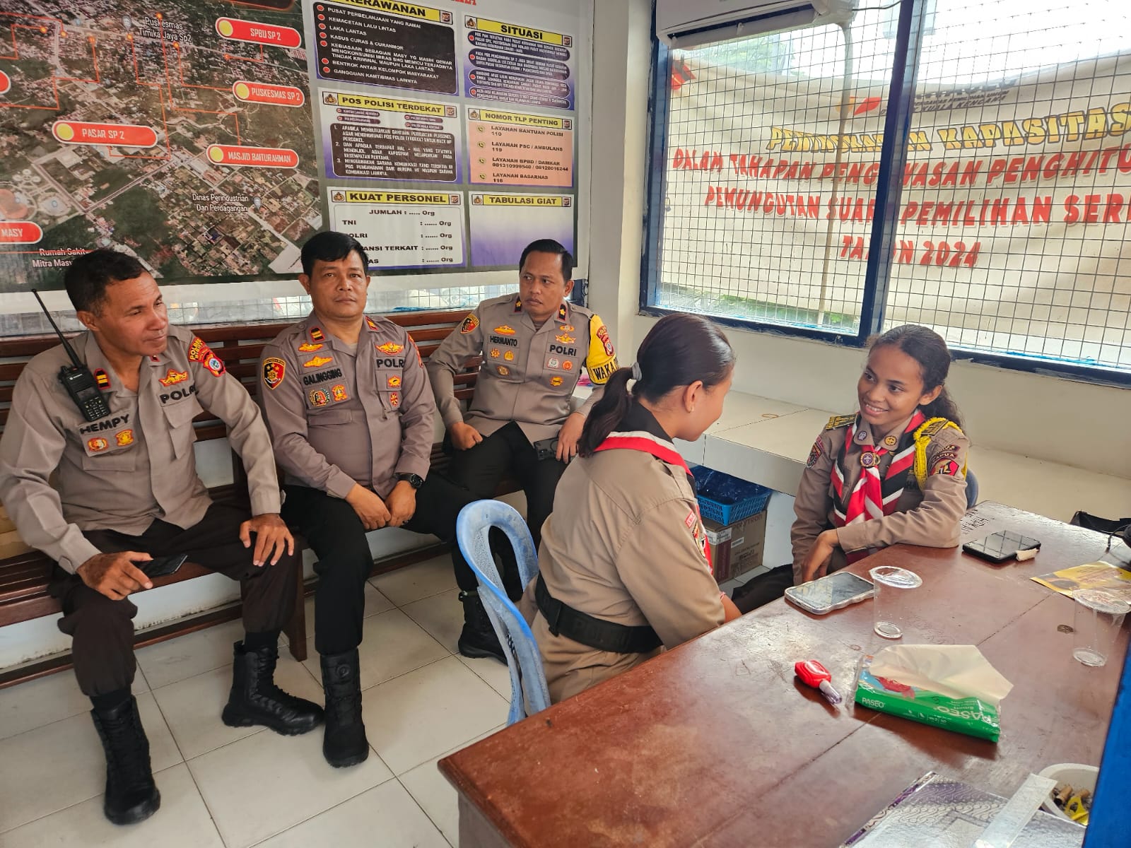 Wakapolres Mimika, Cek Personel Pos Pam Ketupat 2025 - Tribatanews POLDA Papua