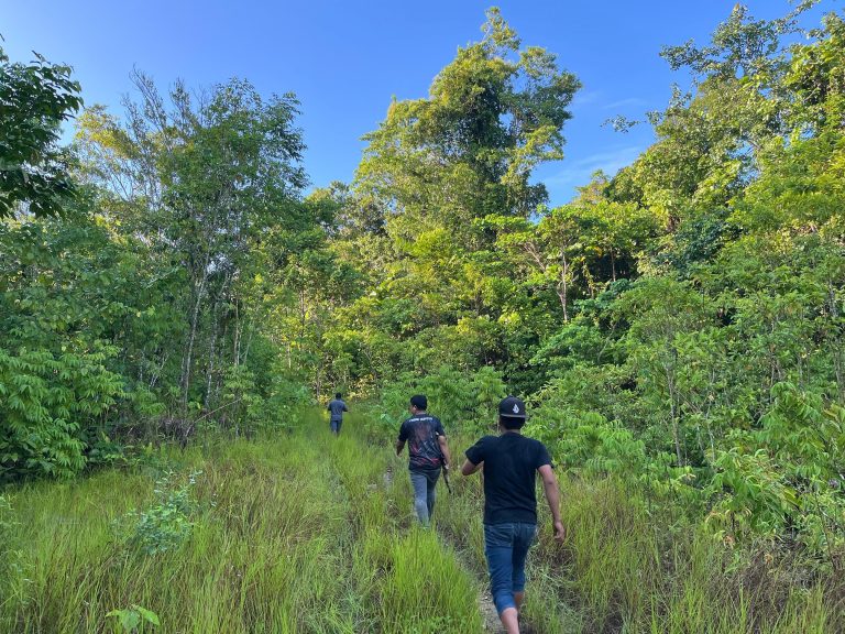 Sampai saat ini Kepolisian Resor Sarmi masih memburu pelaku Penganiayaan berat yang terjadi di ...